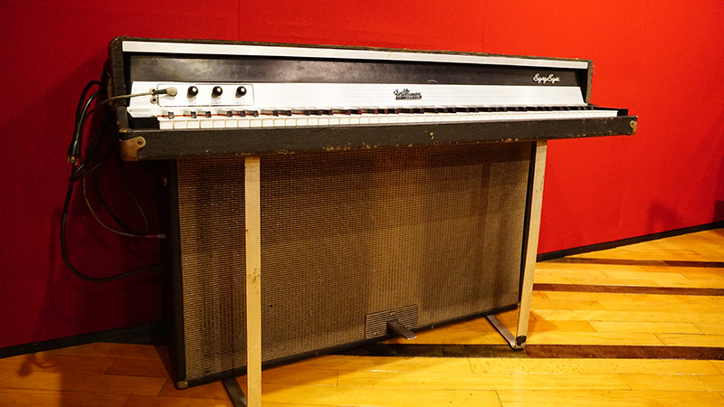 Rhodes Piano | 東京のレコーディングスタジオFreedom Studio INFINITY